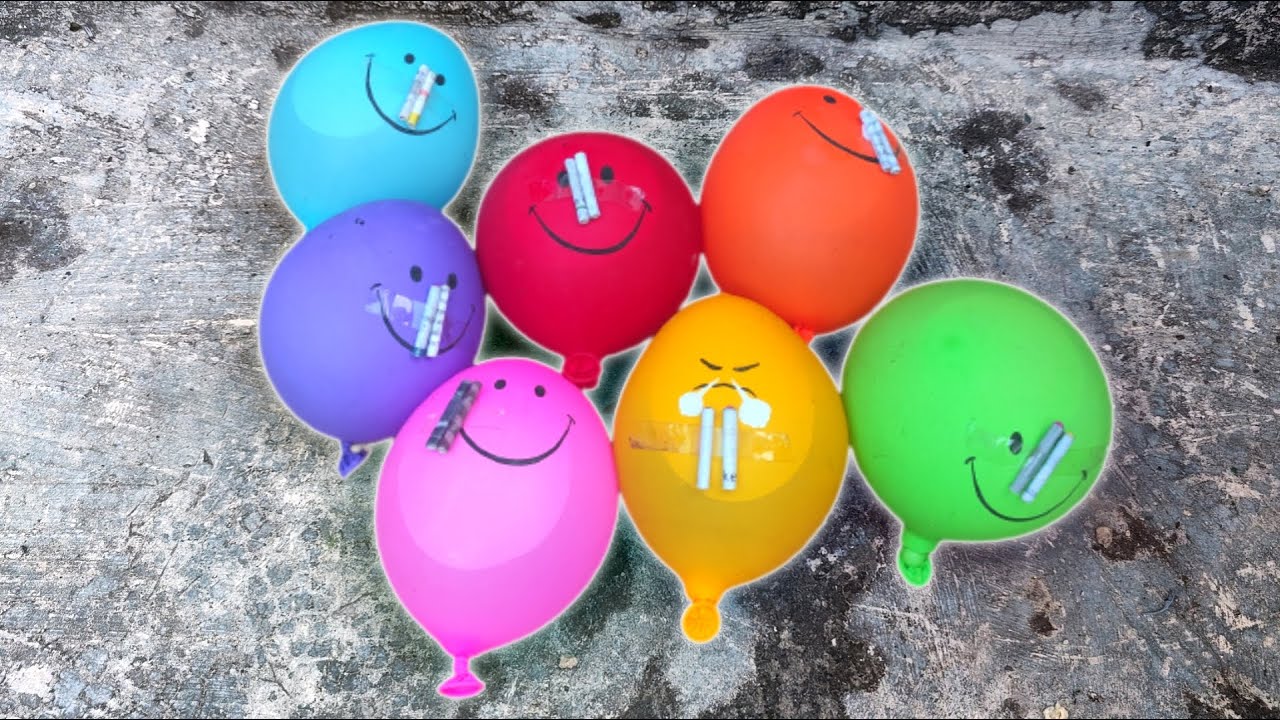 EXPERIMENT MELETUSKAN BALON WARNA WARNI DENGAN PETASAN KOREK - YouTube