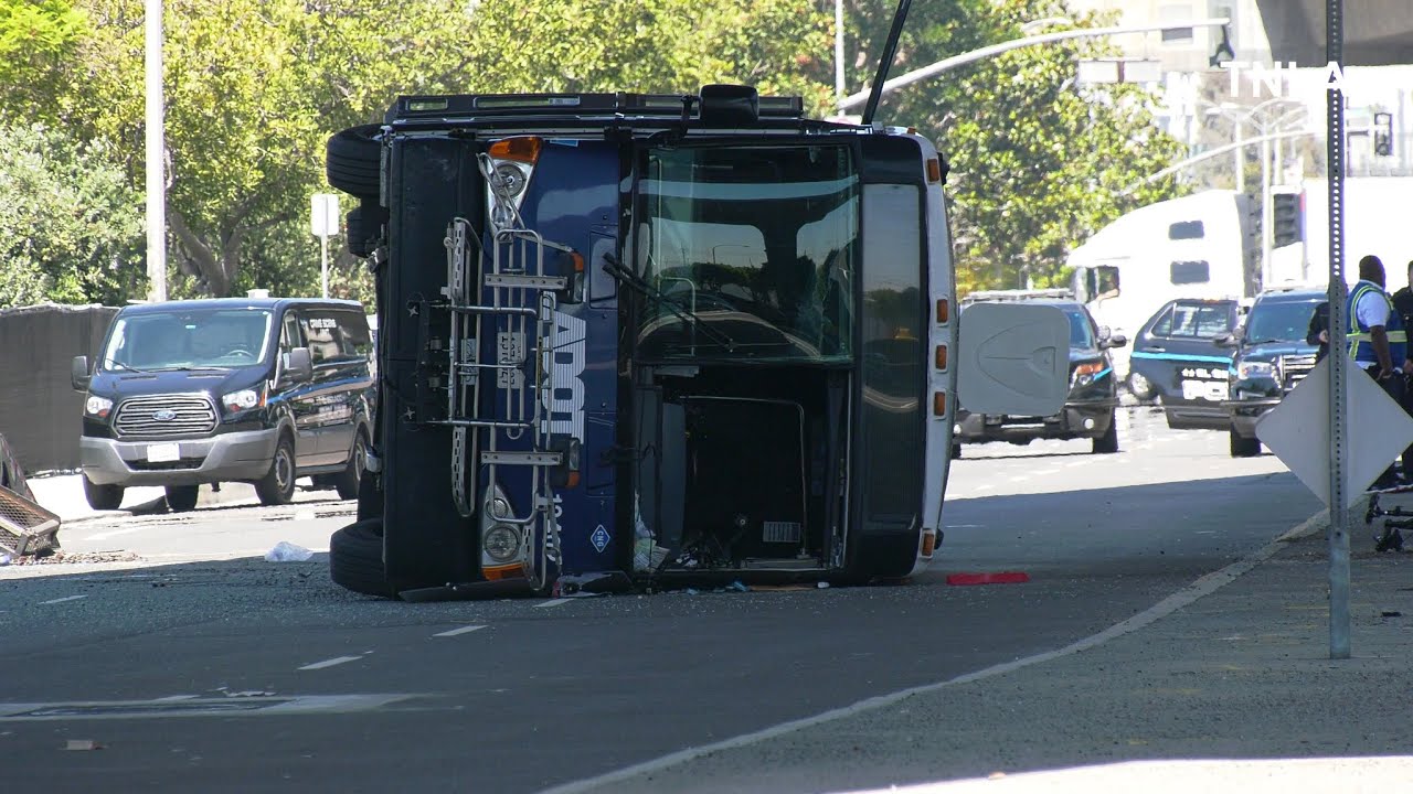 City Bus Crash shuts down LAX Area Streets - YouTube