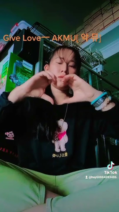 Give Love.AKMU.악 뮤 - YouTube