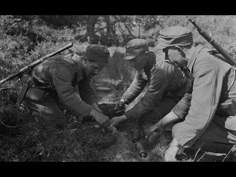 Rare WW1 footage of soldiers using Anti-Tank mines - YouTube