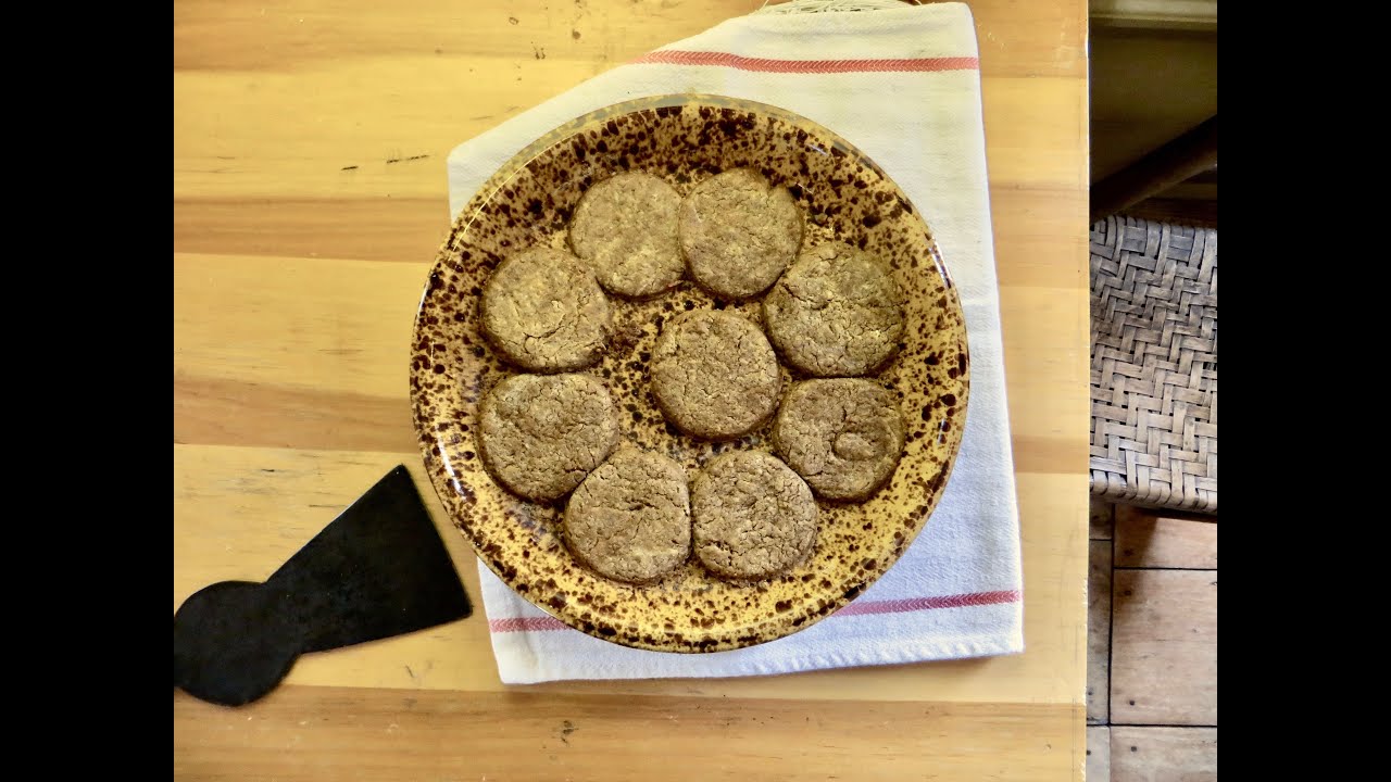Hearth Cooked Gingerbread Cakes - YouTube