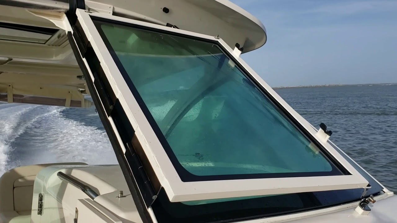 Berky Boats Carbon 40, Flat Water Run - YouTube