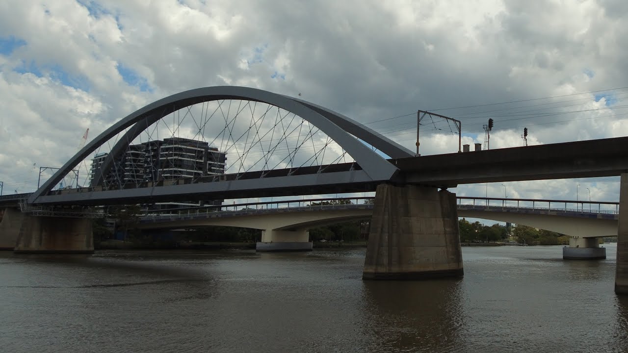 布里斯本火車專用的鐵橋也可以很優美( The most elegant bridge over Brisbane River ...