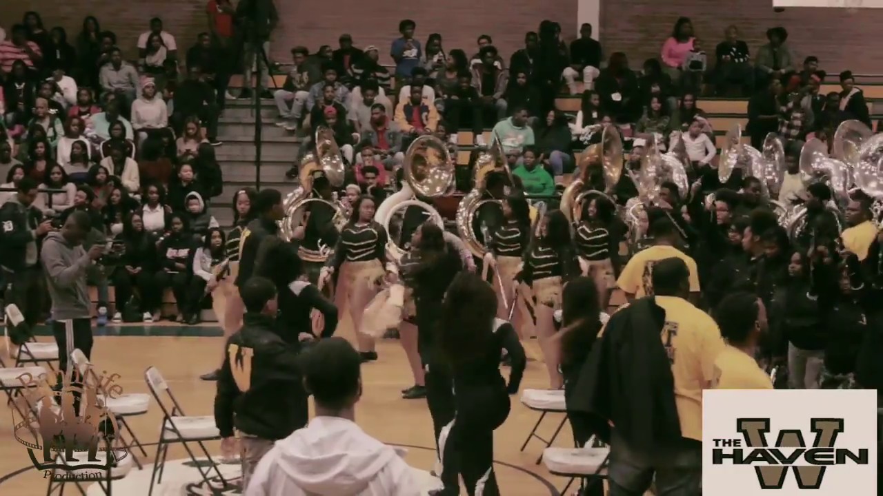 Whitehaven High School "Marching Into 2017 "Jingle Jam" Botb - YouTube