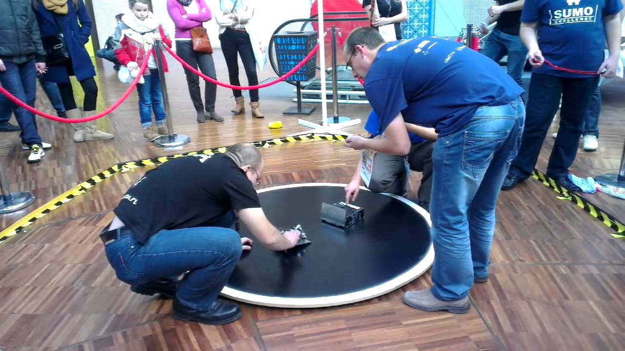 Walka robotów - Sumo Challenge - YouTube