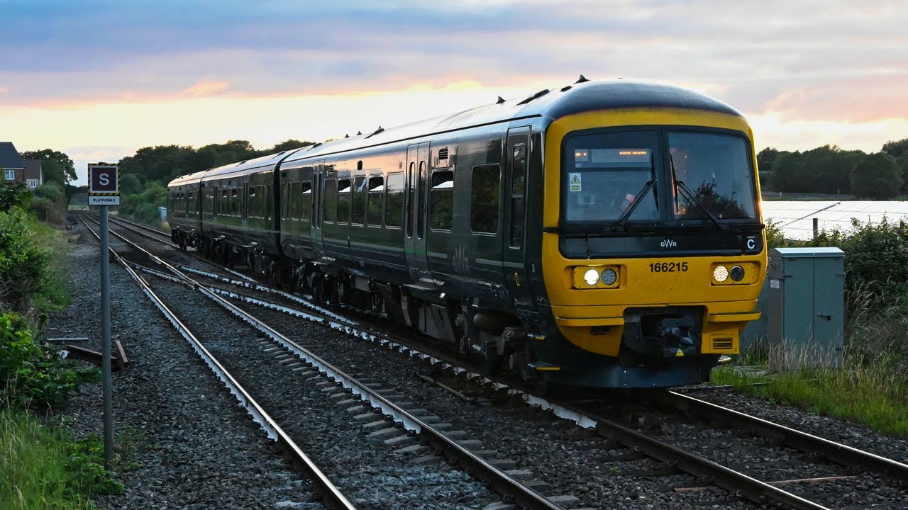 Great Western Railway, GWR, Class 165, 165132 #br #dmu #gwr #railway # ...