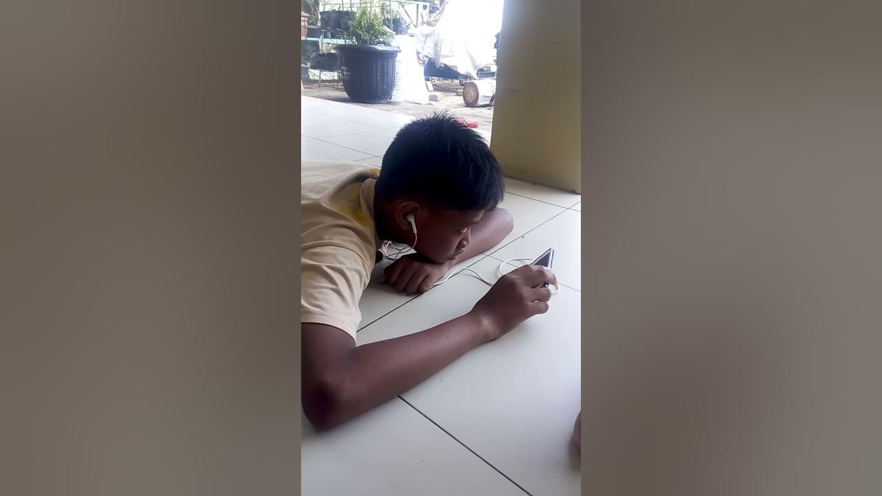 Ekspresi orang nonton bokep - YouTube