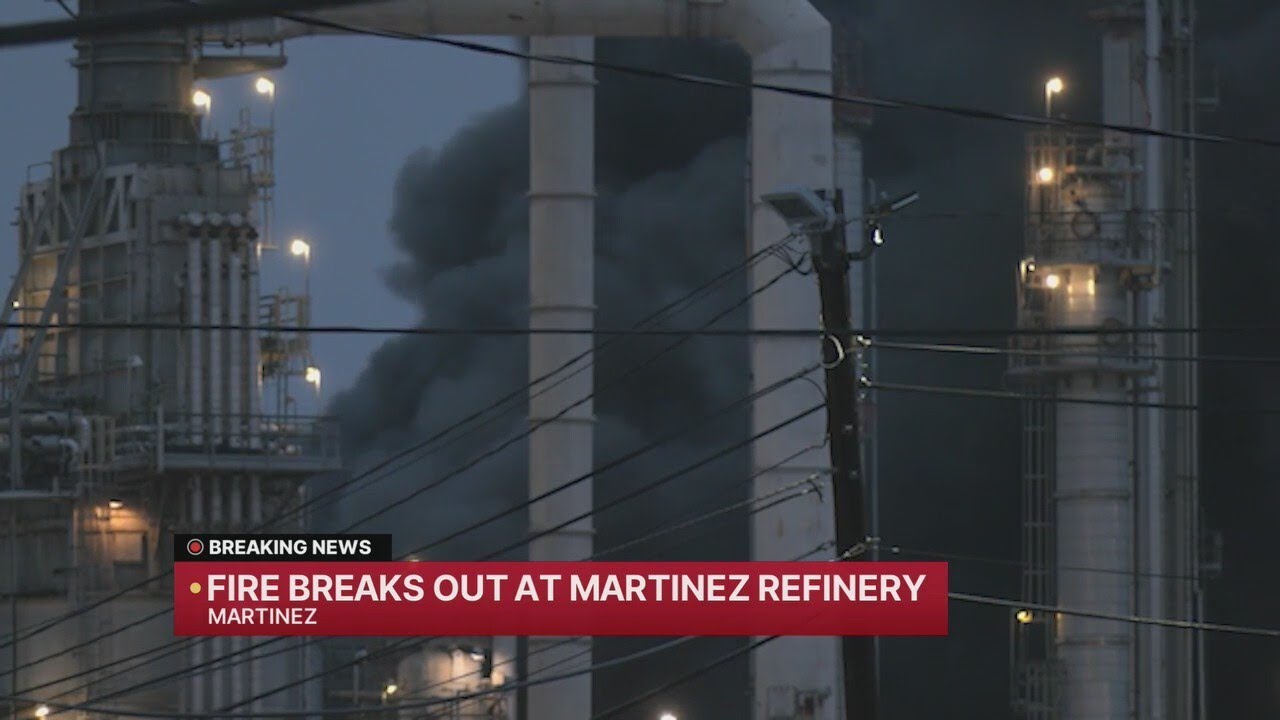 Martinez refinery fire continues to burn - YouTube