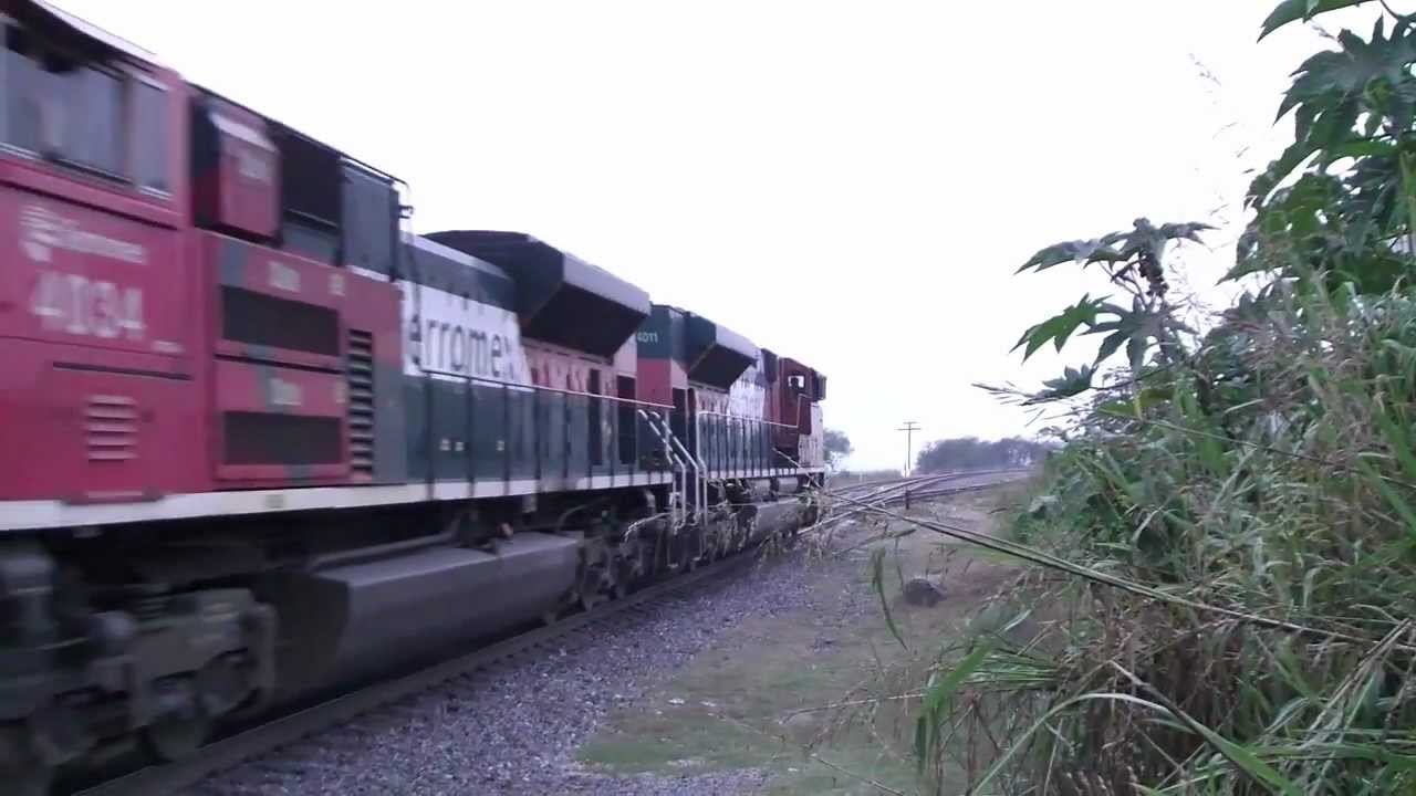 FERROMEX MIXTO CON 2 SD70ACe-s #4011, #4034. - YouTube