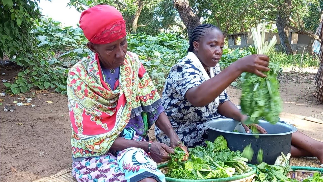 Cooking African Traditional Vegetables for Lunch - YouTube