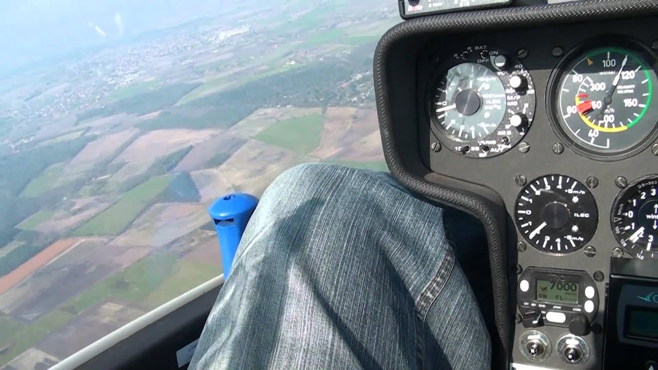 DG303 ASK21 in sight - YouTube