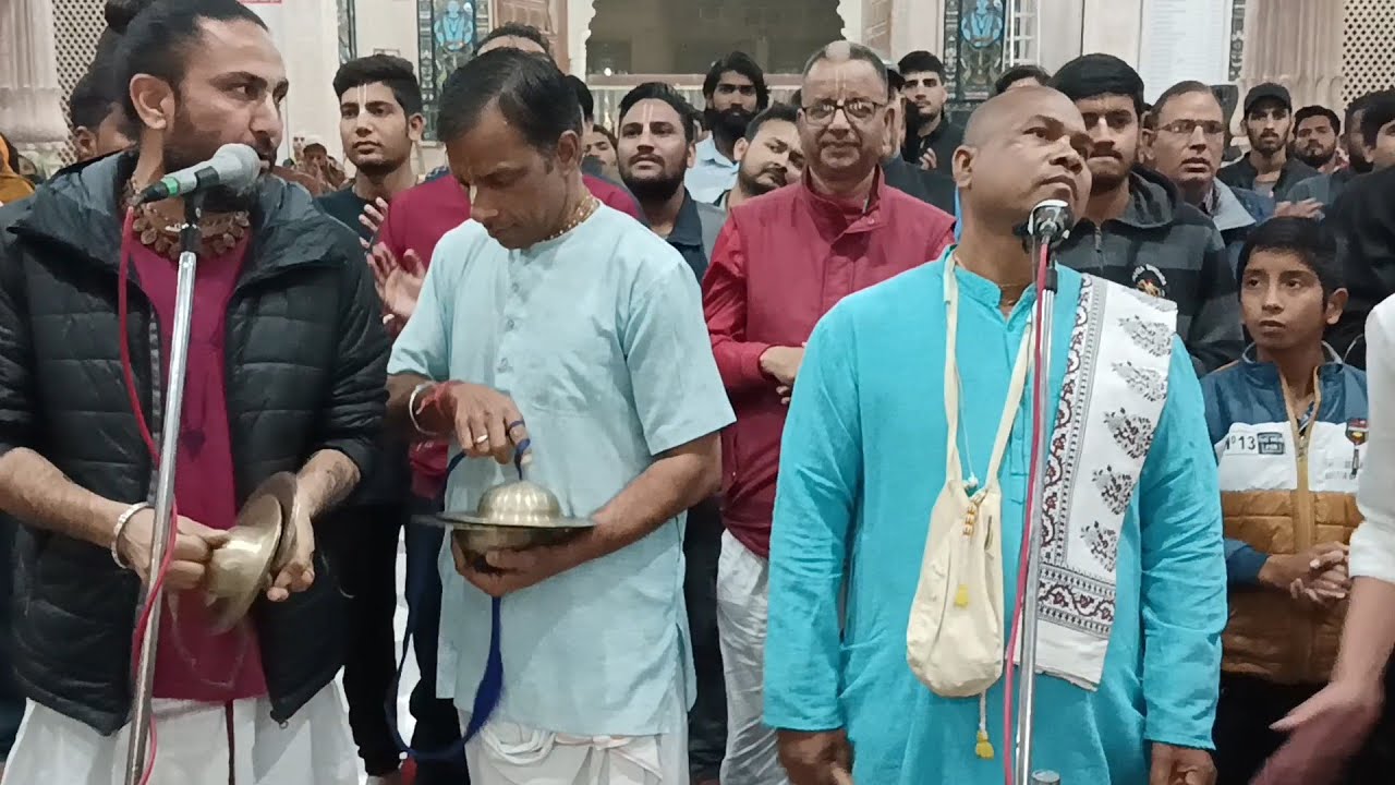 Gaur Aarti Amazing Aarti at iskcon jaipur - YouTube