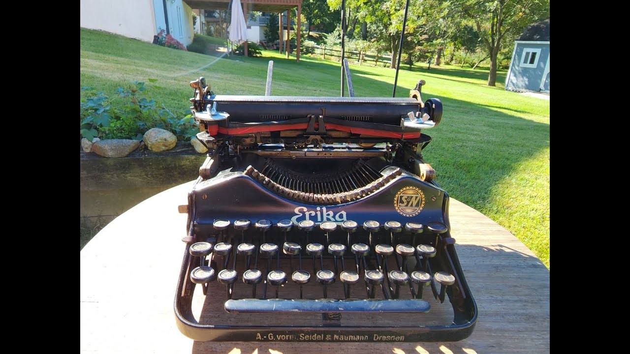 Erika 2 Typewriter Serial # 34836 manufactured in 1918 - YouTube