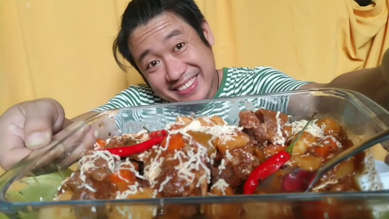 How to Cook Kalderetang Kalabaw - YouTube