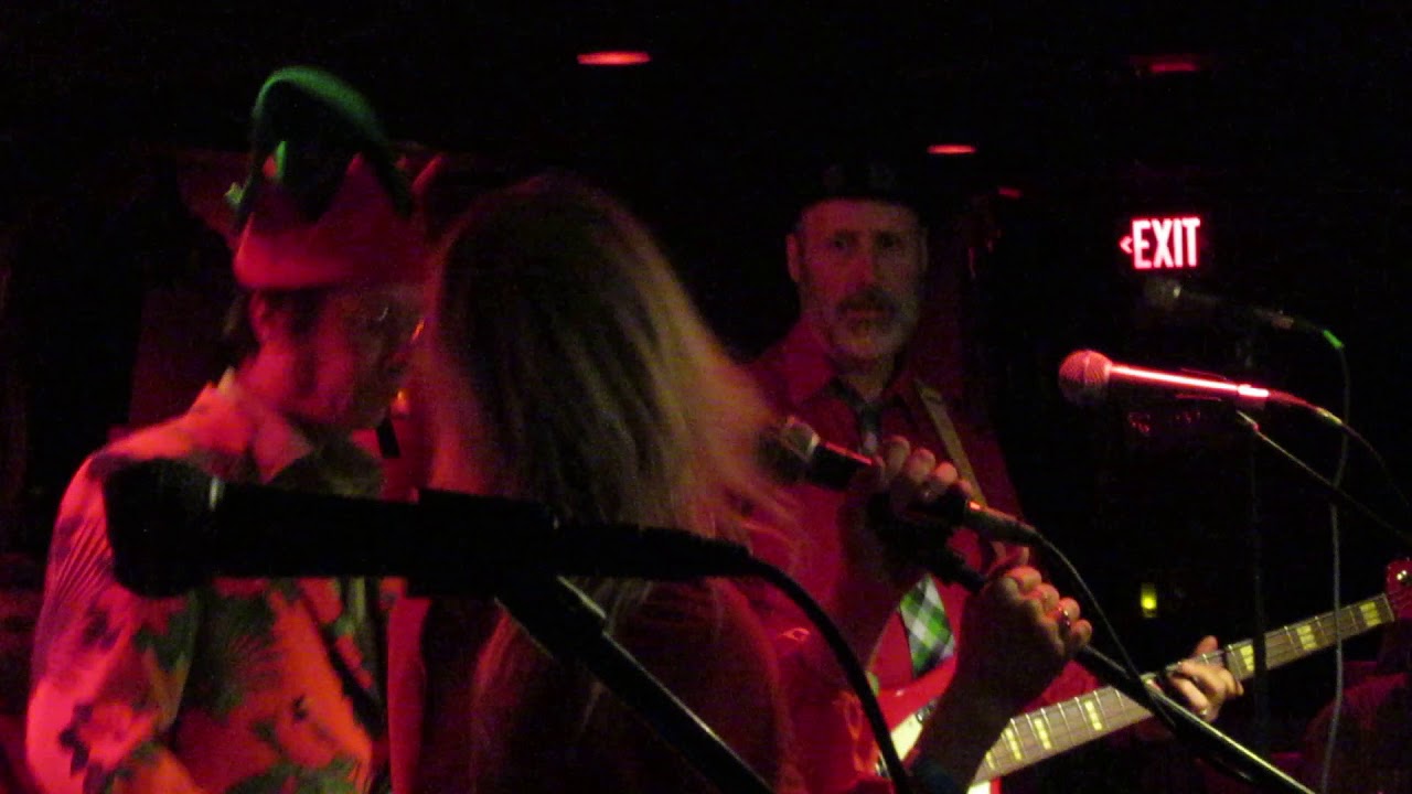 Weisstronauts ft Hayley Thompson King "Run Run Rudolph" - YouTube