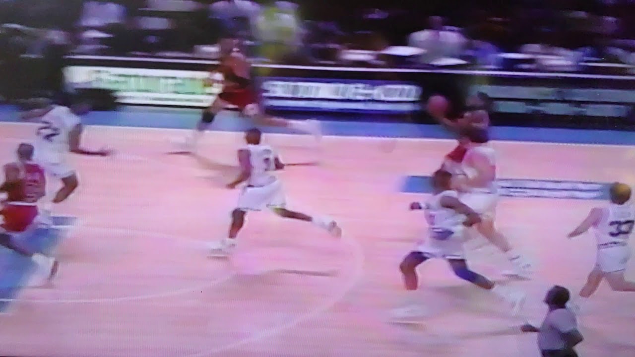The Michael Jordan show at Sacramento '93 - YouTube