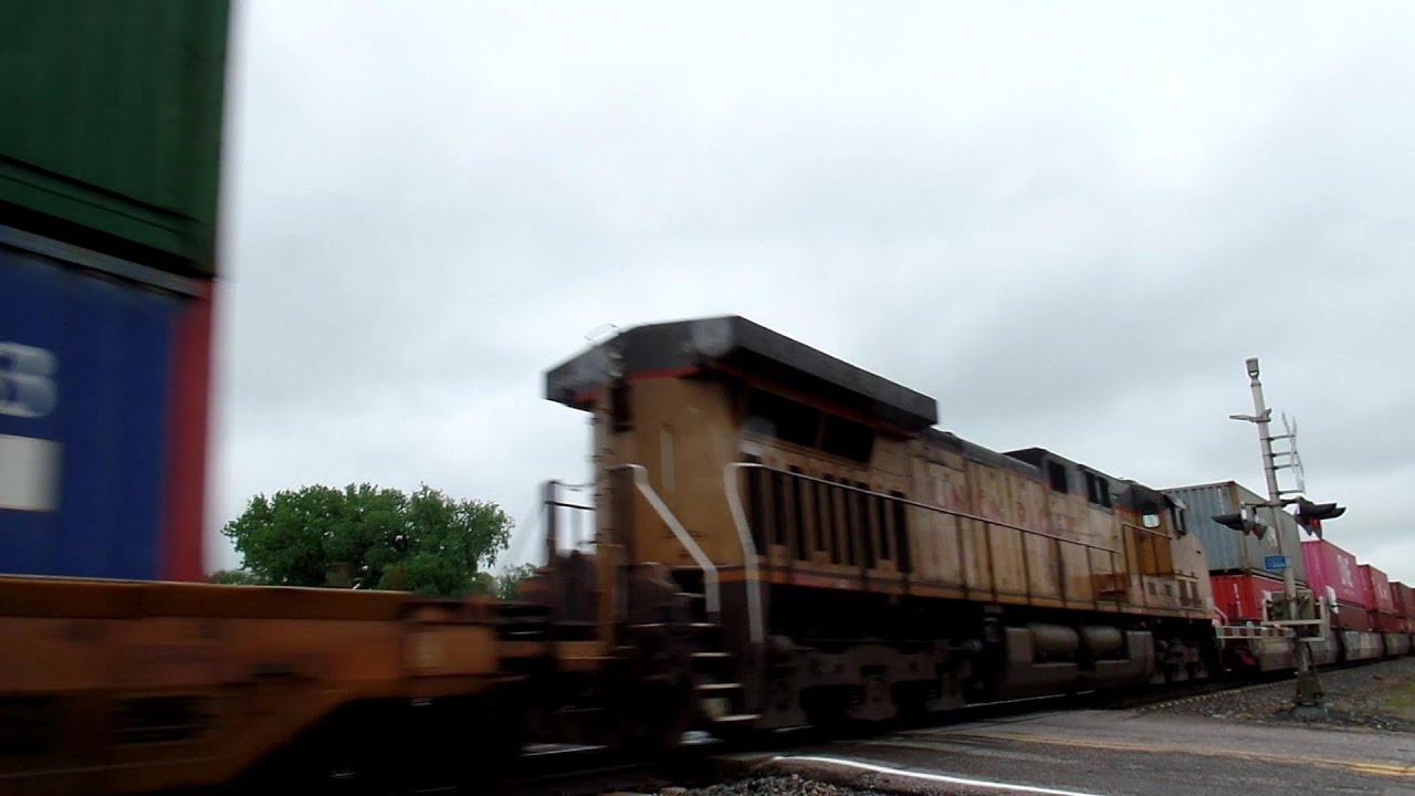 Great Freight Train Pace Chase And Meet - YouTube