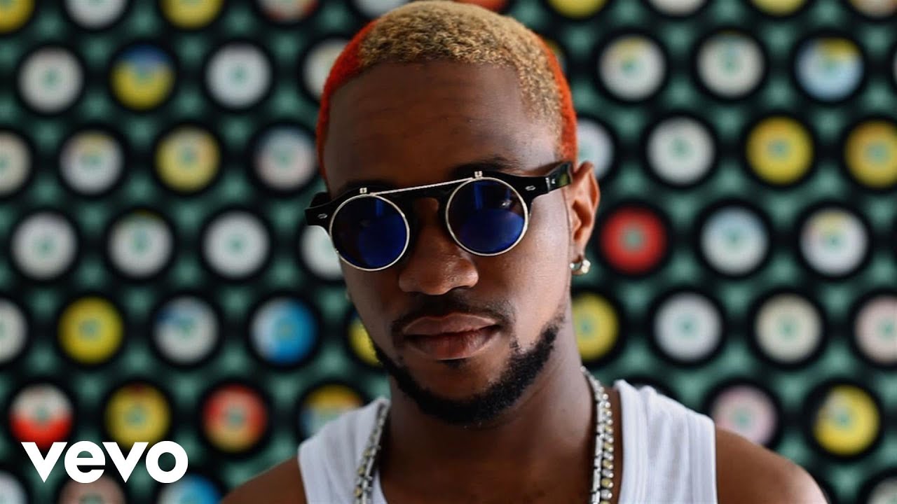 Road Elf - Hot Gyal Fi Broad Out - YouTube