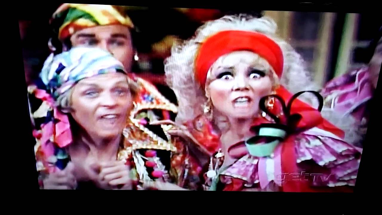 The Hipsy Pipsy Gypsy--Mitzi Gaynor - YouTube