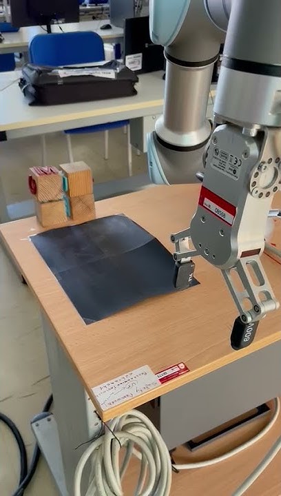 Universal Robot UR3 Robot collaborativo, Demo di laboratorio 2. - YouTube