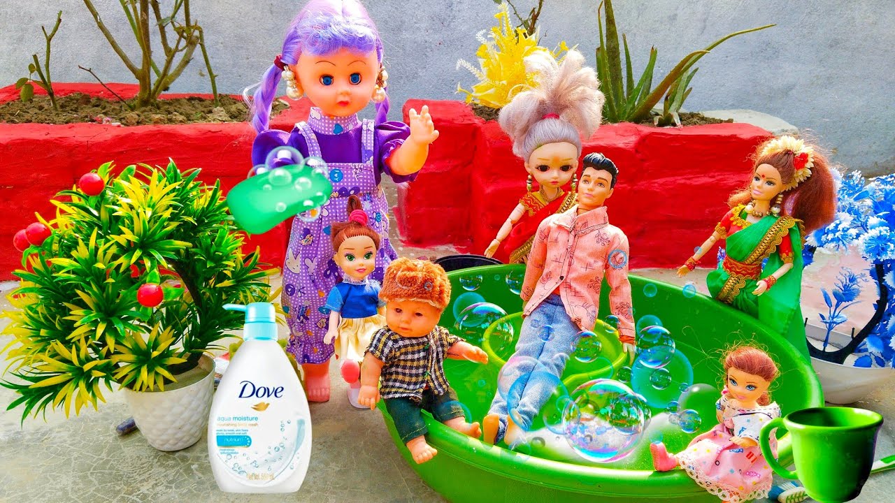 Unique Barbie World ki dolls ka face clean kiya Behind The Scene Of ...