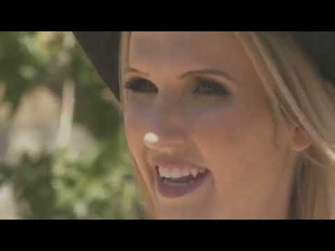 Kayleigh Coxx beautiful blonde transgender artist