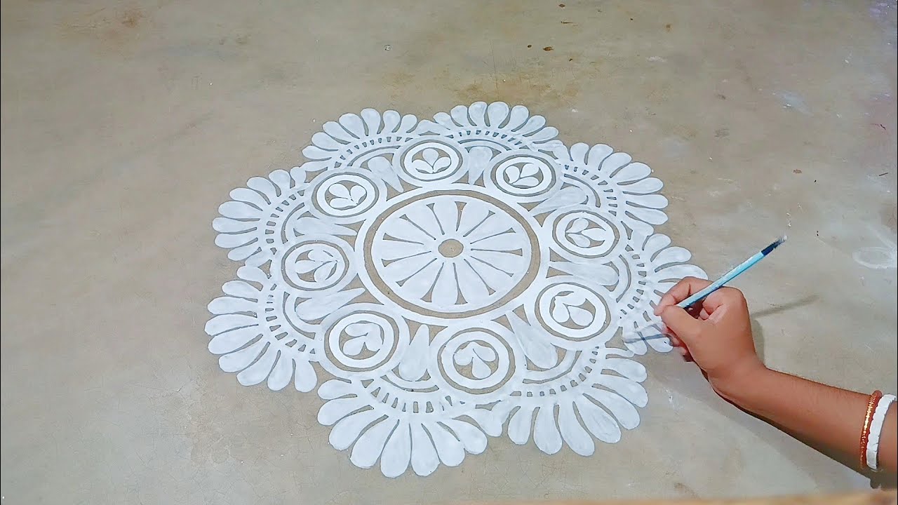 New Round Alpana Design//Simple And Easy Step by Step// - YouTube