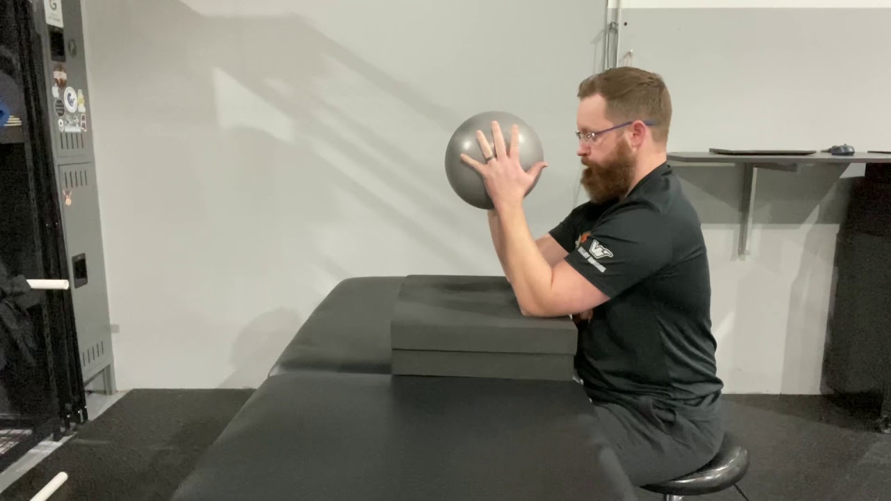 Shoulder internal rotation isometric at 90 degrees - YouTube