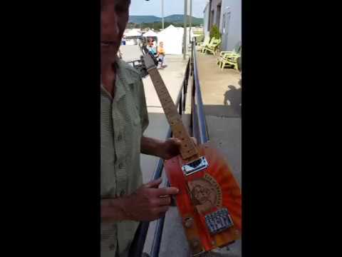 Rob Wrobel Cigar Box Guitar - YouTube