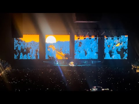 Two Suns in the Sunset - Roger Waters Coliseo MedPlus Bogota 2023 - YouTube