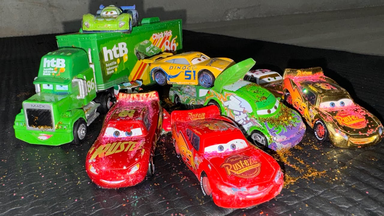 Disney Pixar Cars falling into deep pool, Lightning McQueen, Tow Mater ...