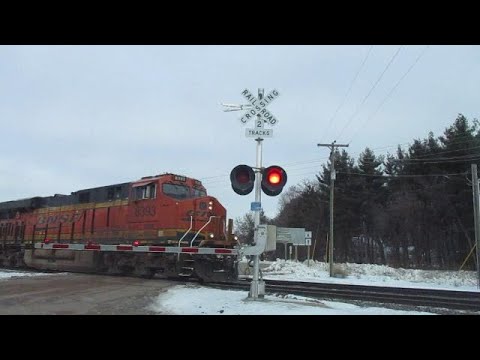 BNSF 8393 East Loaded Oil All New Tank Cars (1-4-2020) - YouTube