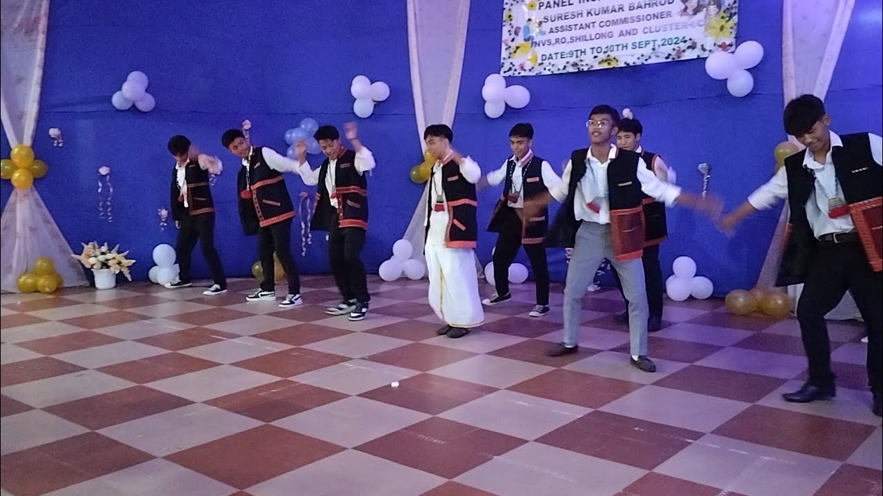 ऐसा सुंदर dance कभी नहीं देखा होगा आपने|| Jnv Roing Boys Performance ...
