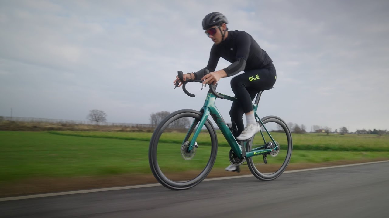 Elettrico Italiano - TROFEO - Road E-bike - YouTube
