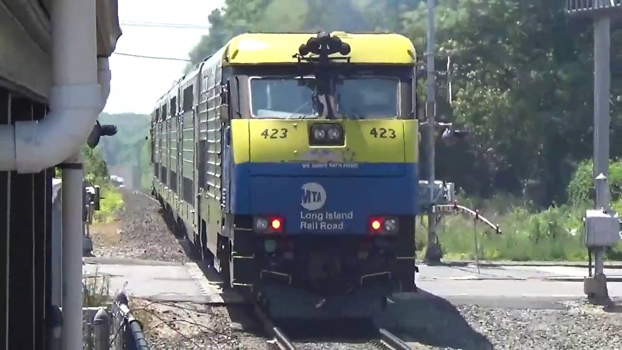 LIRR: 414 @ The Shirley Train Station - YouTube