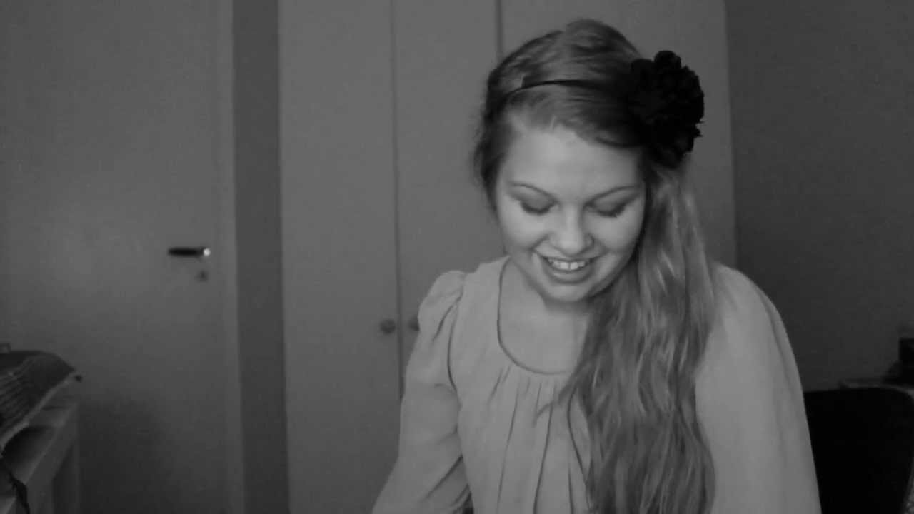Hallelujah by Leonard Cohen (Sandra Lund,cover) - YouTube