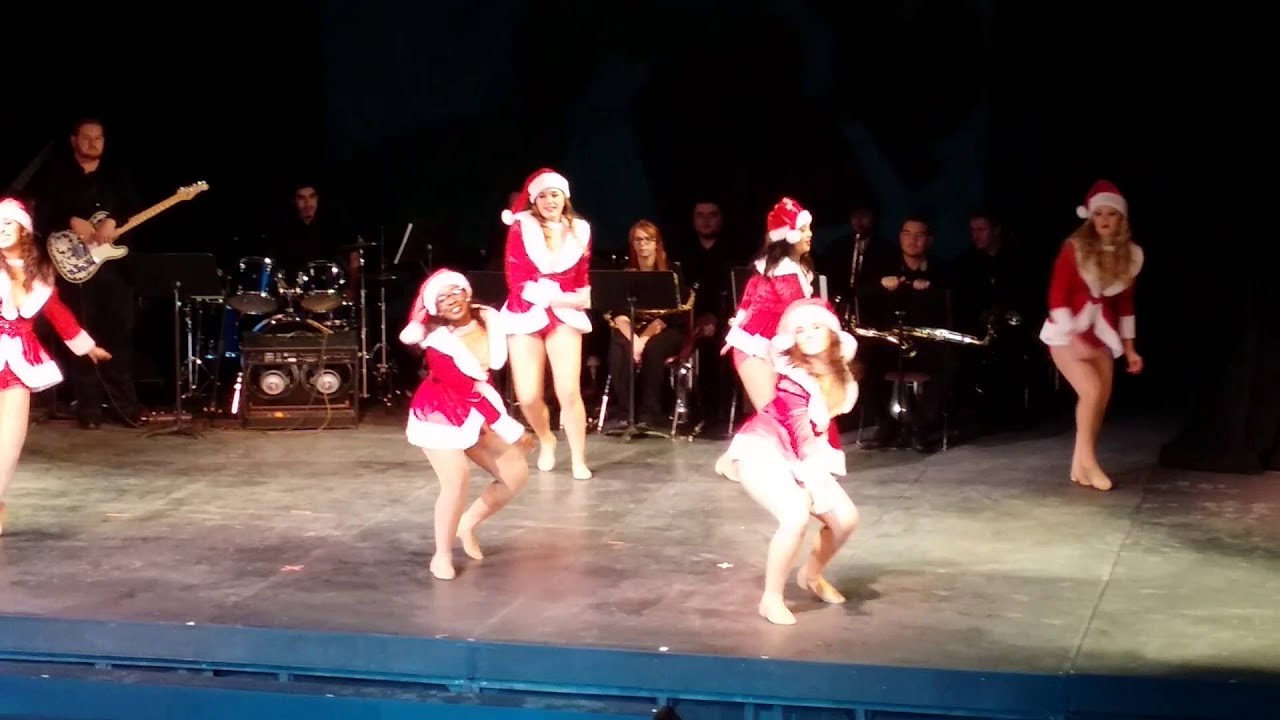 Cisco College Wrangler Belles Christmas Show Santa Baby - YouTube