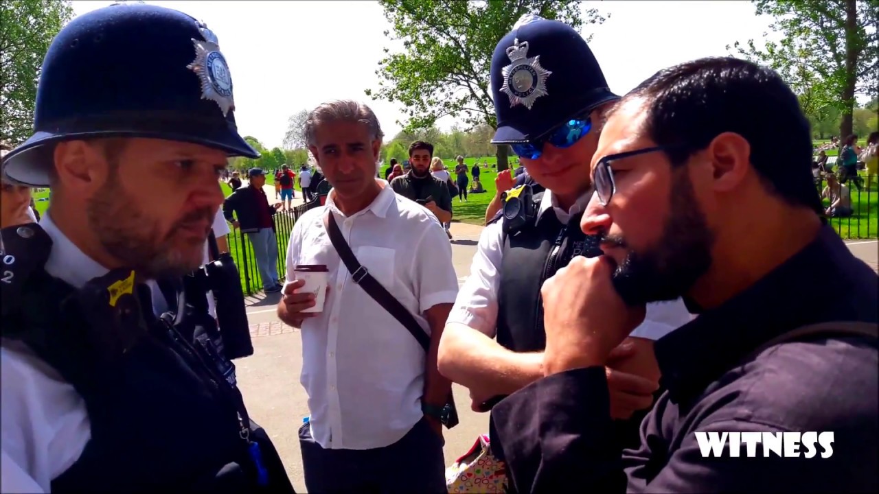 Police discuss Royal Parks Policy at speakers' corner! - YouTube