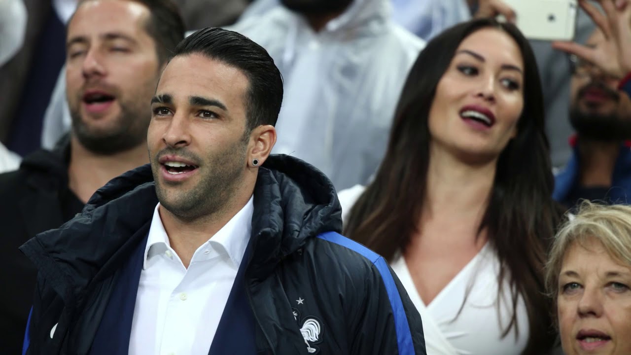 L'ex d'Adil Rami embauchée par Arthur - YouTube