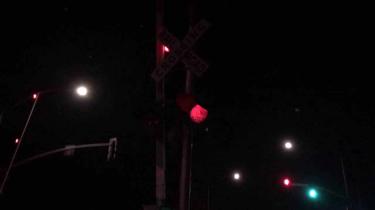 Whipple Rd #5 Railroad Crossing Video 2 (WCH Type 1 Electronic Bell ...