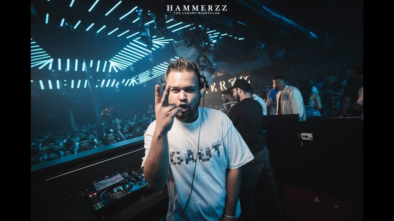Hands in the air for DJ Enzed! - YouTube