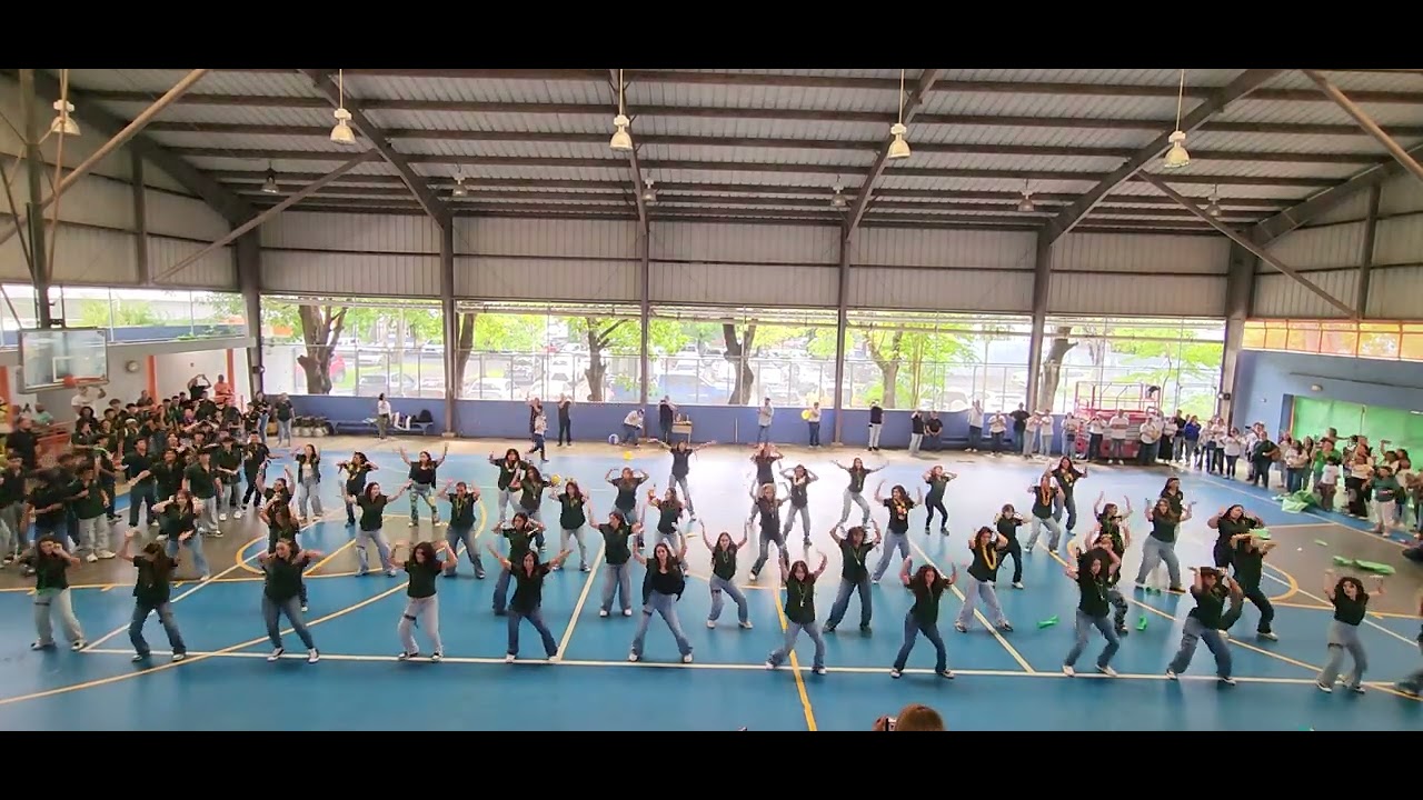 Espectacular!! Entrada Senior ☀️Soleil☀️ 2025 UGHS. Que la disfruten.😄 ...