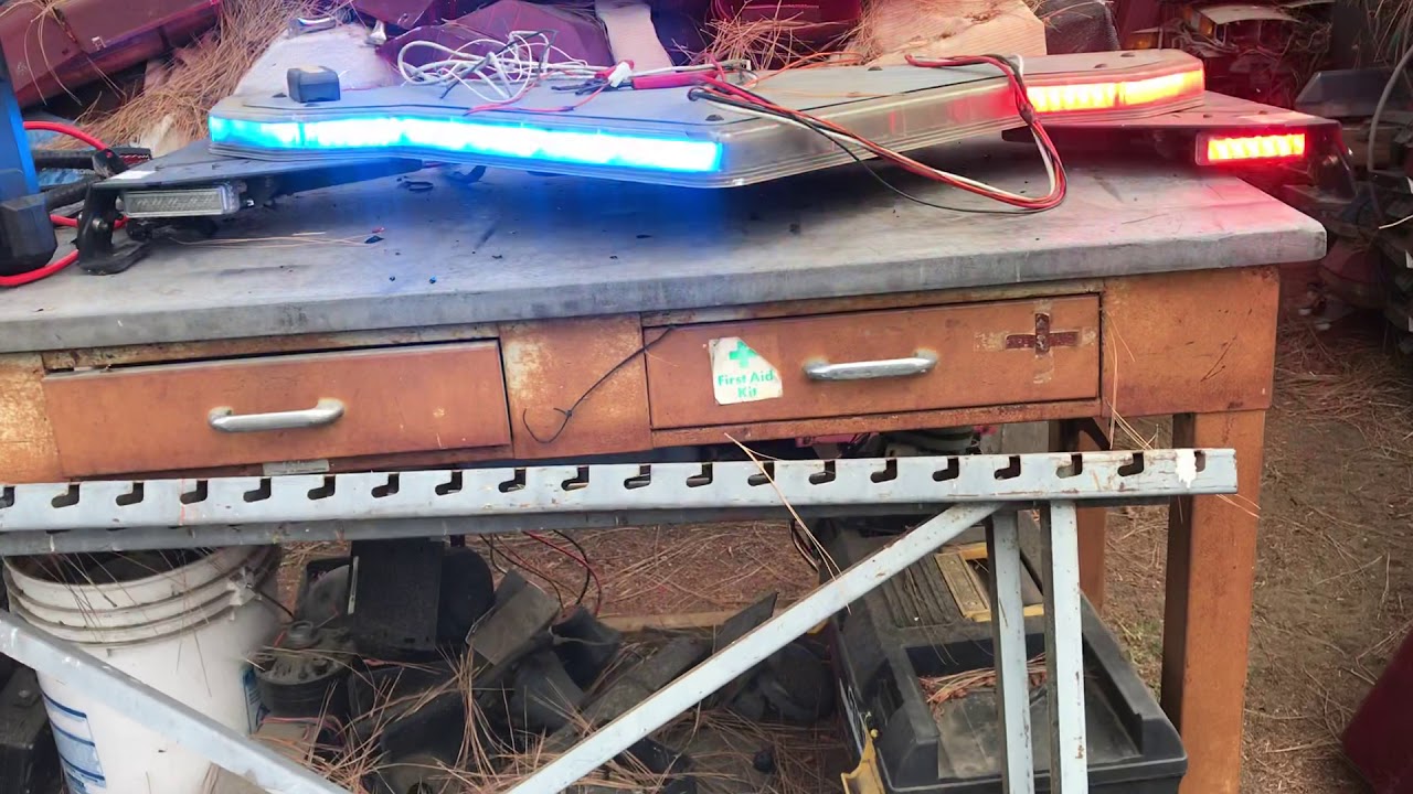 Federal Signal valor 44” lightbar w/ hot feet - YouTube