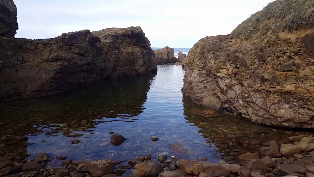 The Nun's Pool - Wollongong - YouTube