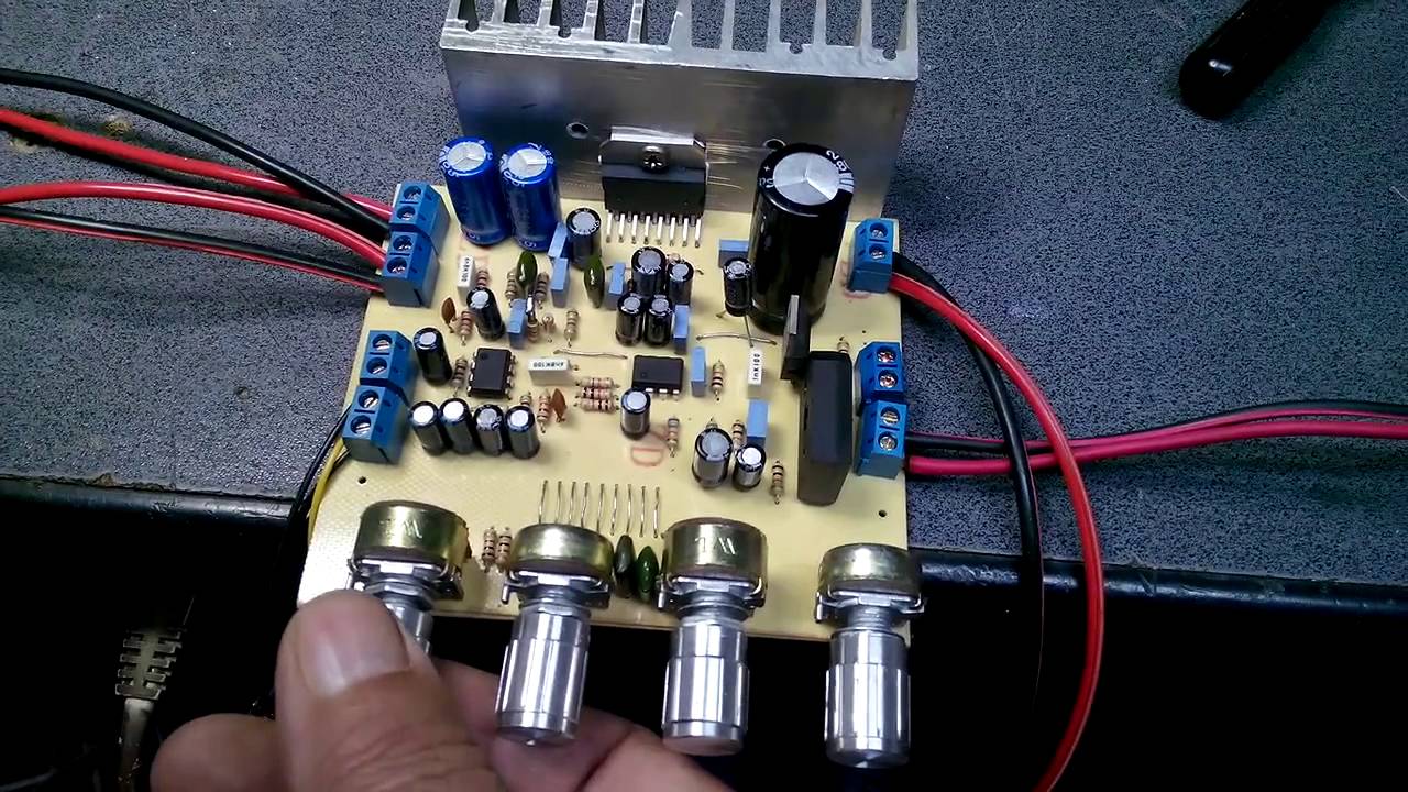 Amplificator 2+1 de apartament cu TDA7379 - YouTube