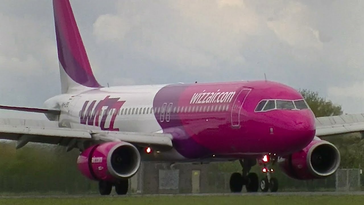 Plane Spotting at Groningen Airport Eelde (EHGG,GRQ) - YouTube