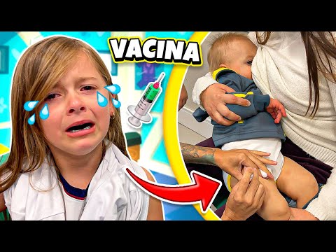 😱 8 VACINAS EM UM DIA 🔥 LAURINHA CHOROU ??? 💋 JÉSSICA GODAR, LAURINHA E HELENA E GABRIEL