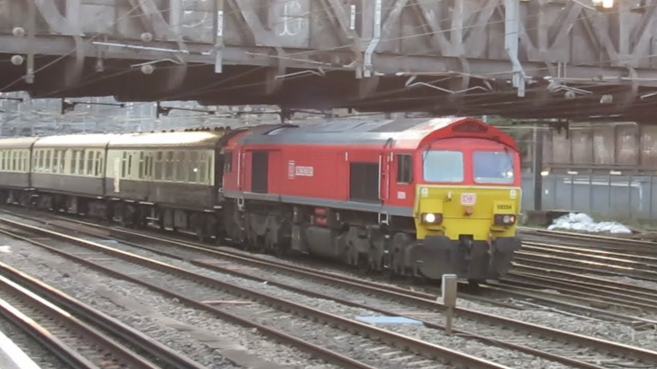 UK: UK Railtours "The Thames Trumper" passes Royal Oak station hauled ...