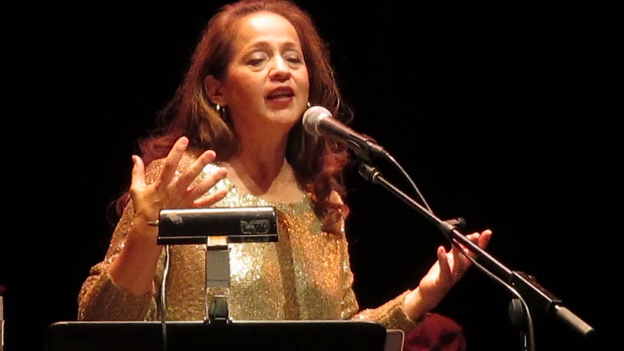 A thousand kisses deep - Perla Batalla - YouTube