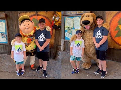 Meeting Dug and Russell from UP Meet & Greet in Animal Kingdom at ...